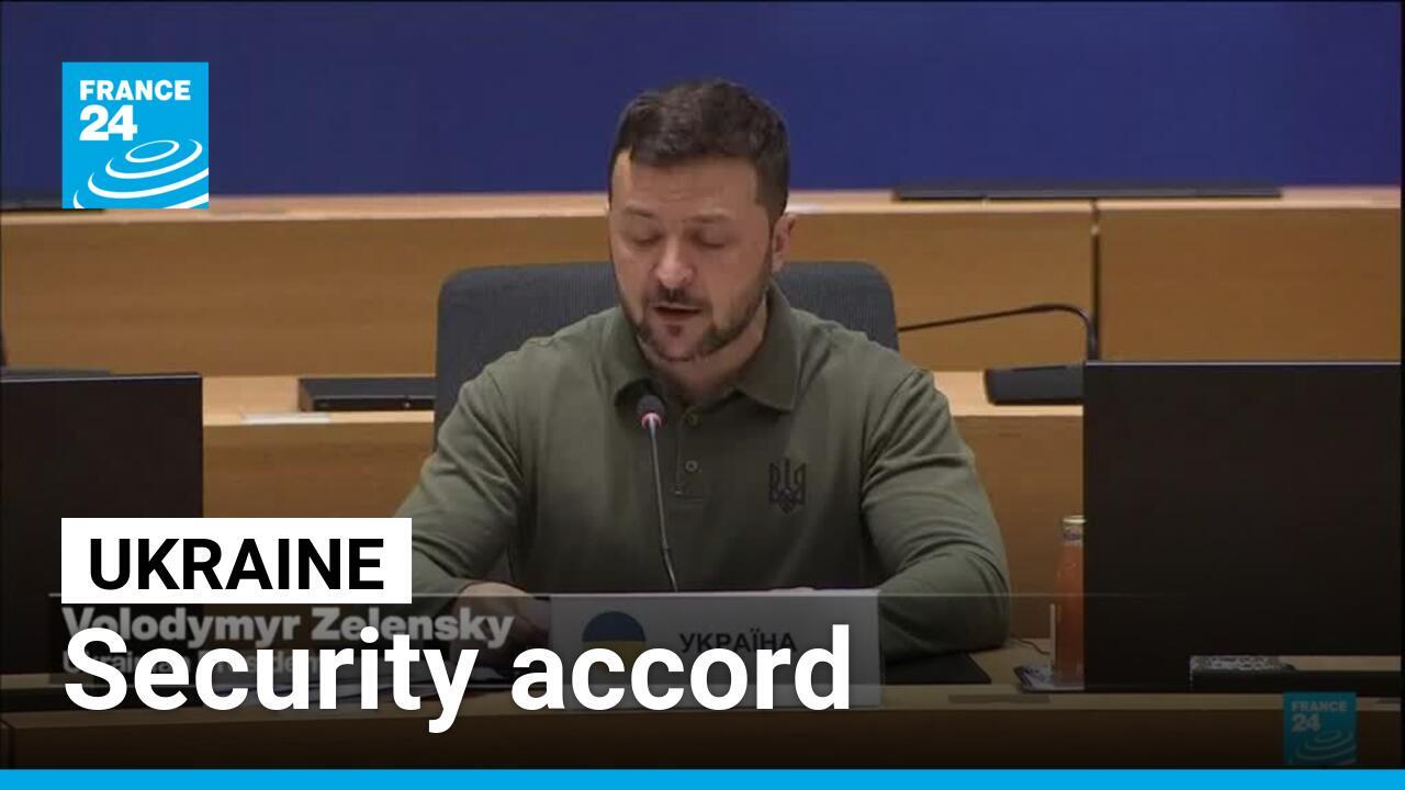 Zelensky signs Ukraine security accord with EU - France 24